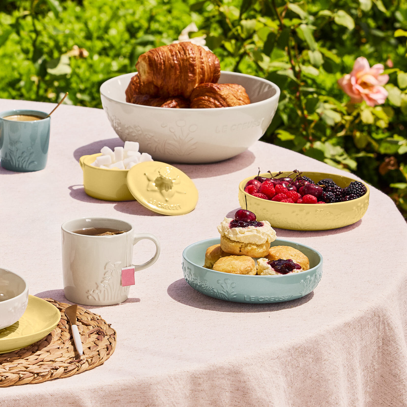 Buy Jardin Relief Sphere Dish Sea Salt 18cm for MYR 210.00 | Le Creuset SEA